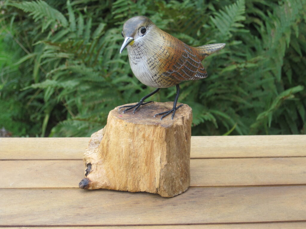 Hand Painted Wren Carving - Leisure Gardening